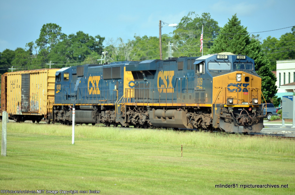 CSX 909